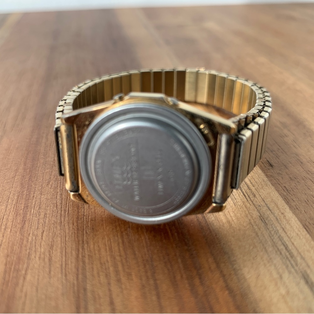 Vintage Ladies Timex Digital Watch - Gem